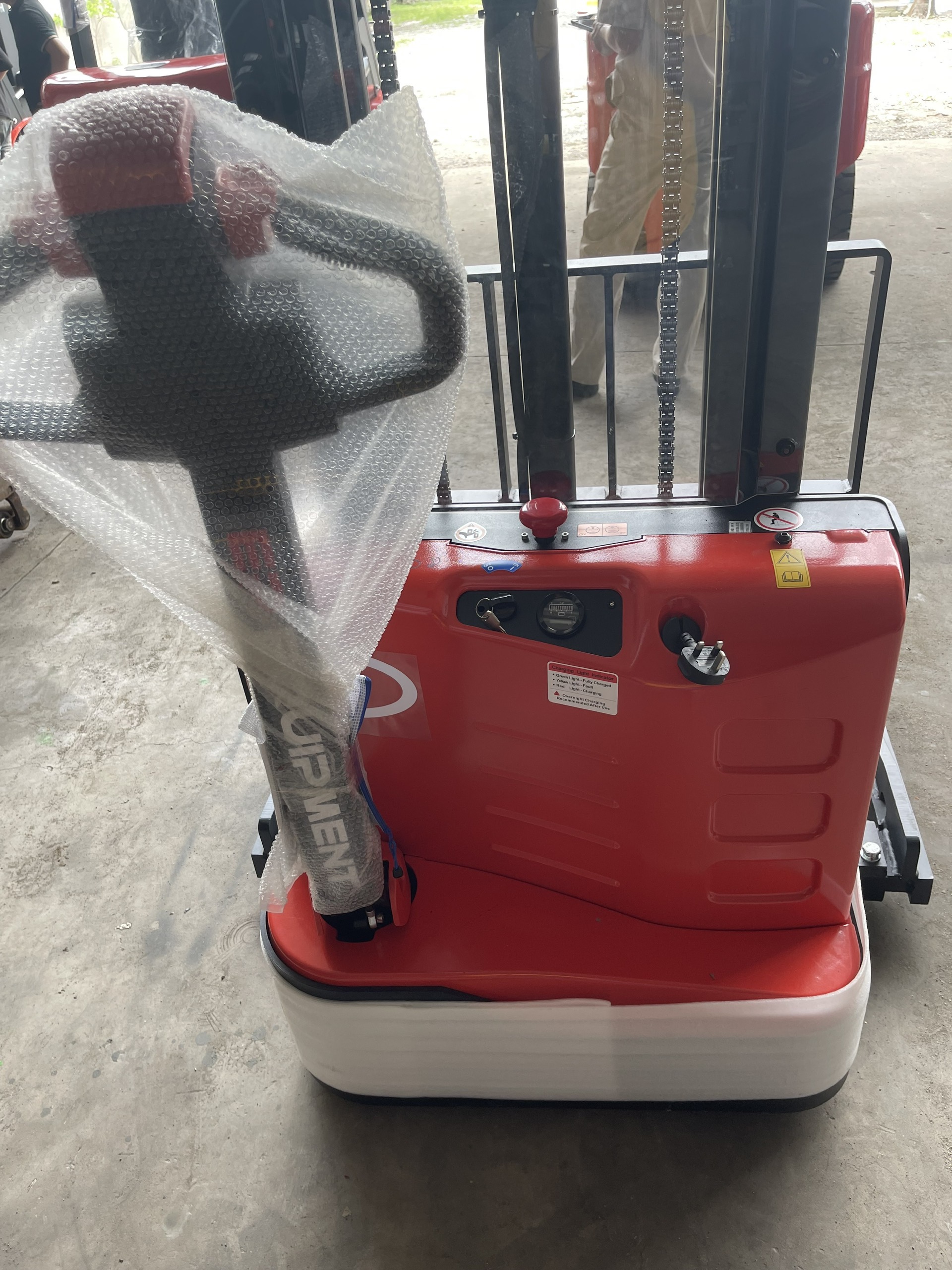 XE NÂNG ĐIỆN TAY CAO EP 1/1.2 TẤN ES10-22DM/ES12-25DM